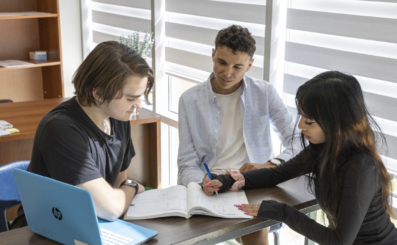 Grade 12 - Benefits - Is Grade 12 right for you?